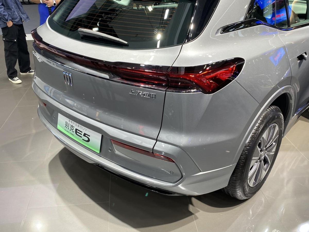 唯一15万元级纯电中大型SUV，实拍别克E5先锋版_汽场买车