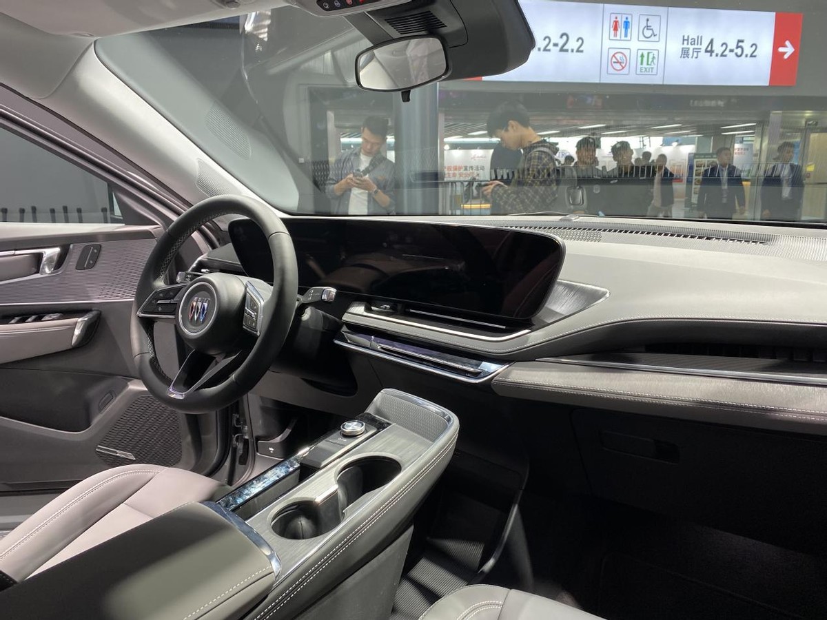 唯一15万元级纯电中大型SUV，实拍别克E5先锋版_汽场买车